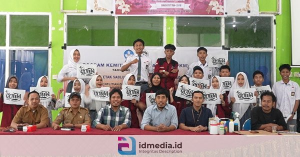 Dosen FSD UNM Gelar Pelatihan Cetak Sablon untuk Tingkatkan Kompetensi ...